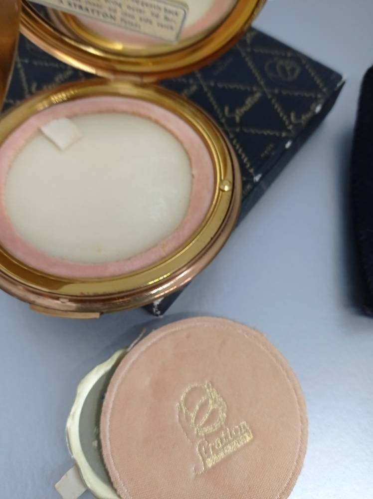 British Crown Powder Compact c1953. Luxury Gift Idea for | Etsy