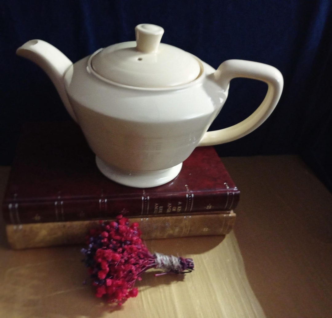 Woods Ware Small Teapot in Jasmine Yellow Utility Ware 1940s Vintage ...