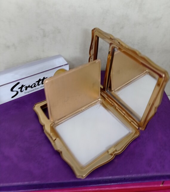 Stratton Powder Compact & Lipstick Duo. Gold Large R… - Gem