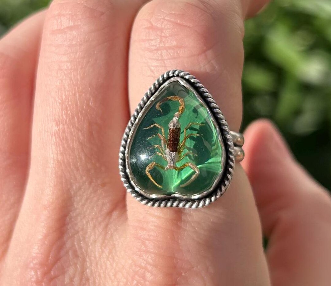 Dark Green Kelly Irish Scorpion Ring Eclectic Size 9 Chunky Pinky ...