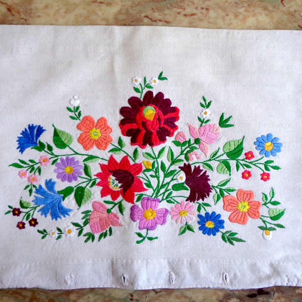 Hungarian Embroidery - Etsy