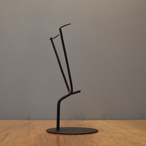 13 High y Style Metal Display Stand for Flat Masks and Other Sculptures ...