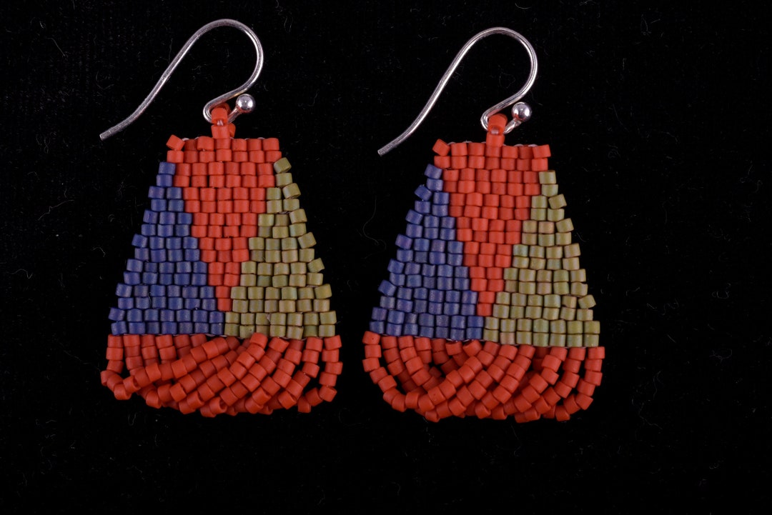 Curved Triangle Brick Stitch Earrings - Etsy