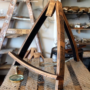 Rustic Wine or Whiskey Barrel Stave Easel: Barrel Head and Art Display ...