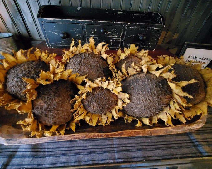 MEDIUM Primitive Sunflower, in Three Colors. - Etsy