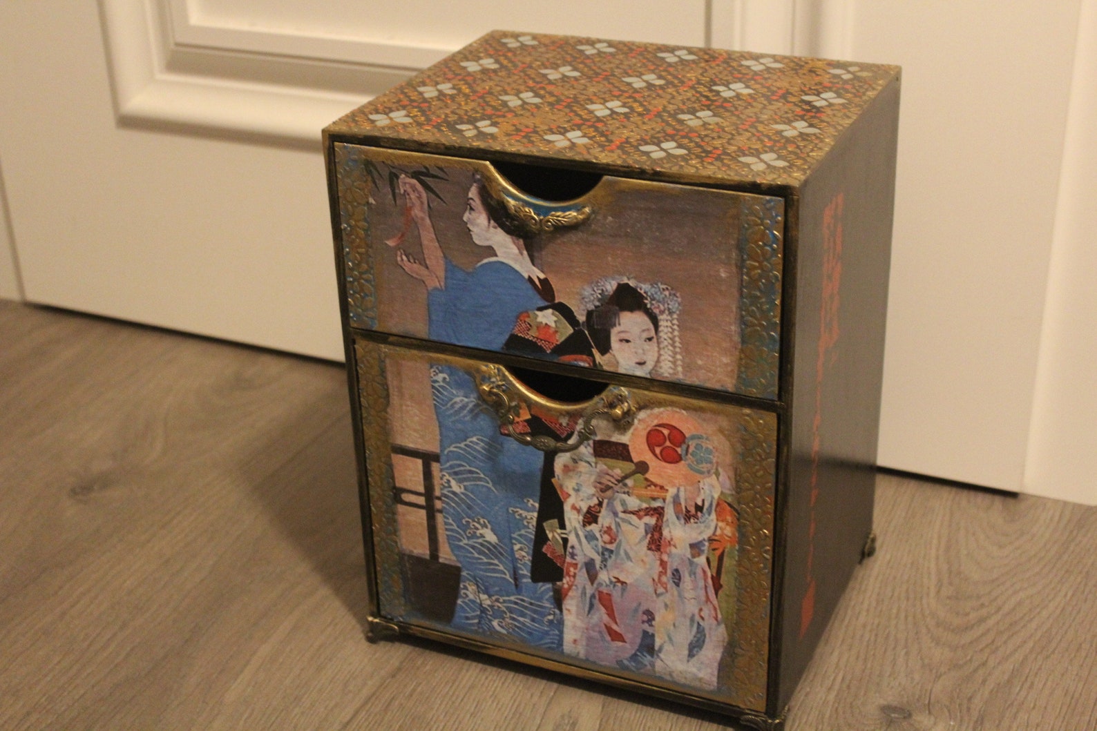 Handmade Wooden Jewelry Make up Box Keepsake Box Black Red Golden ...