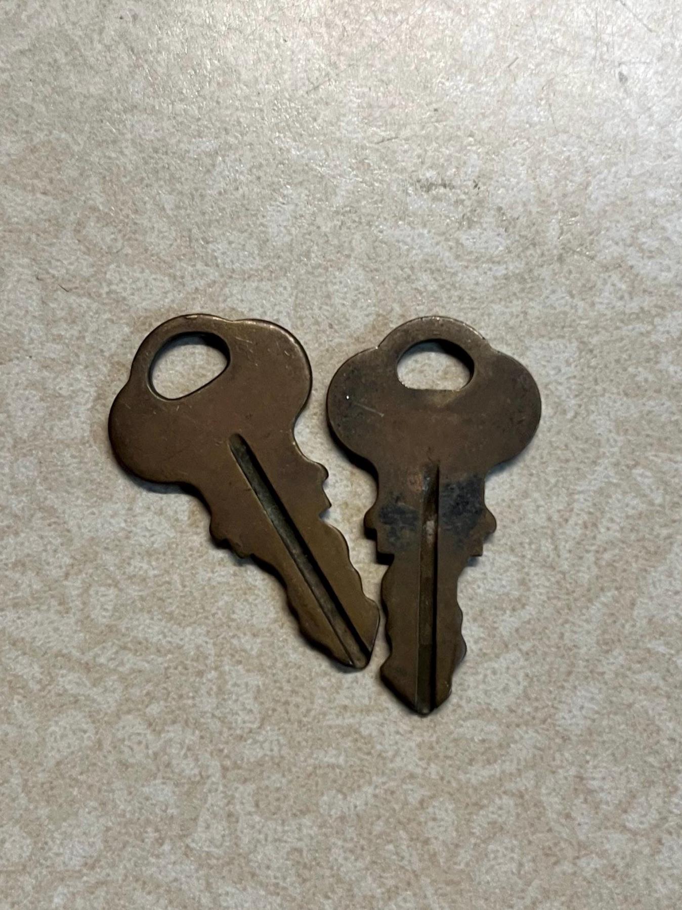 Vintage Brass Keys Vending Gumball Arcade - Etsy