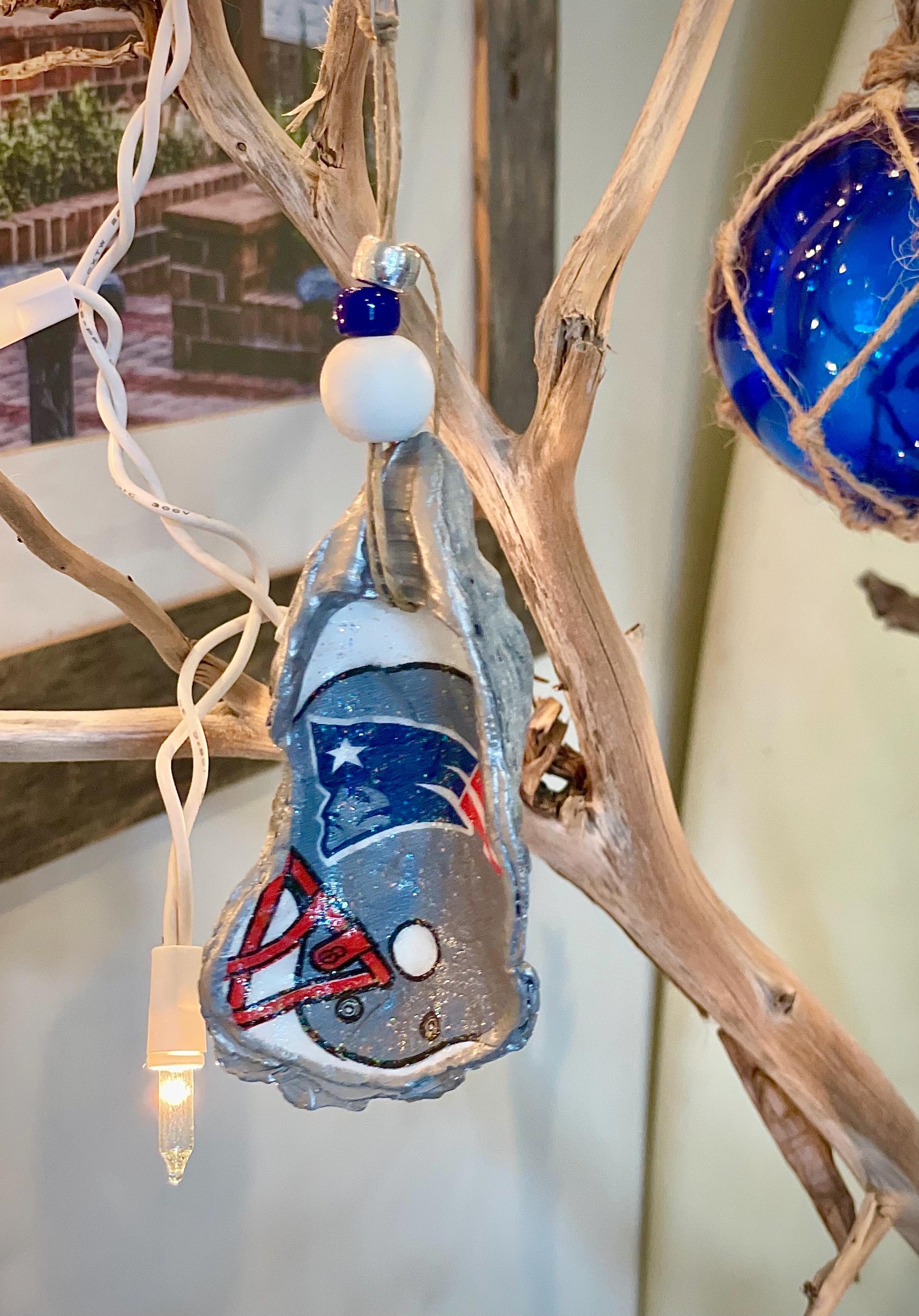 NFL Themed Oyster Shell Ornament, Shell Ornament, Beach Art, Gift ...