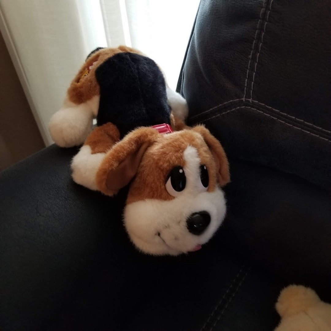 PP Beige and Brown Pound Puppy Plush Toy With Big Sad Eyes Whimpers 14. ...