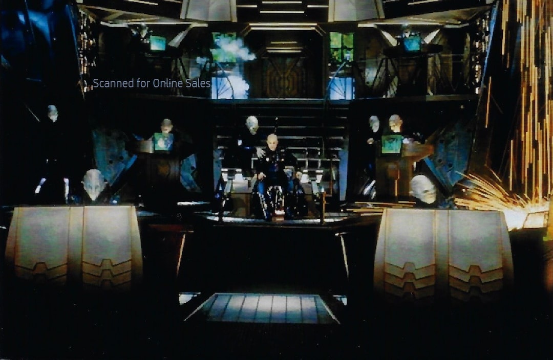 Star Trek Nemesis Ron Perlman Tom Hardy Praetor Shinzon Takes Command ...