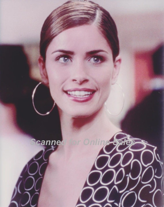 Amanda Peet Big Eyes 8x10 Photo - Etsy