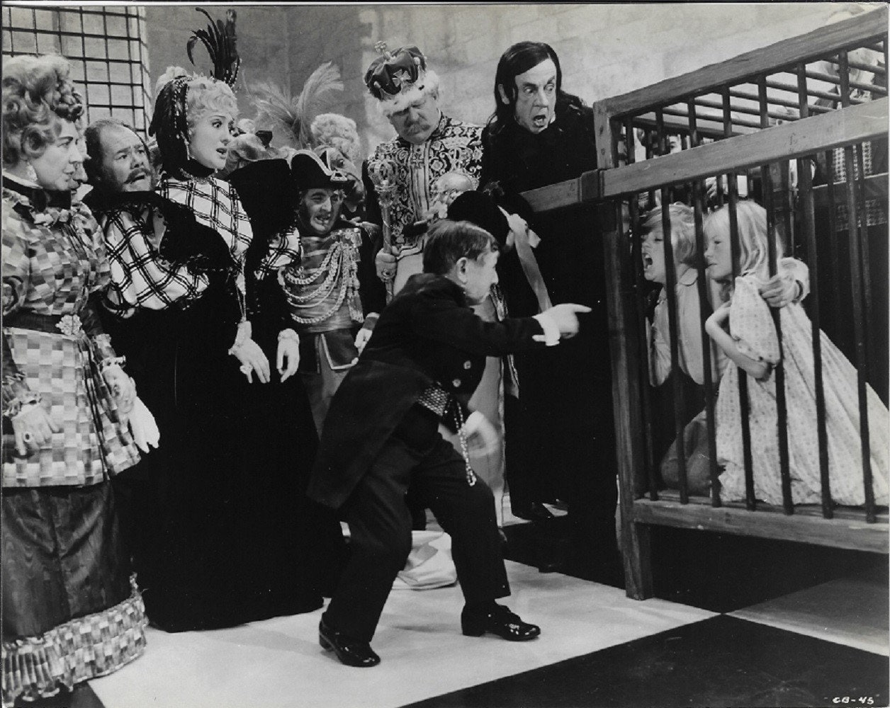 Chitty Chitty Bang Bang Gert Frobe Robert Helpmann Adrian Hall Heather ...