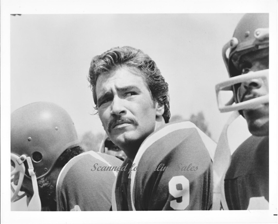 Matt Houston Lee Horsley Plays Football 8x10 Photo - Etsy