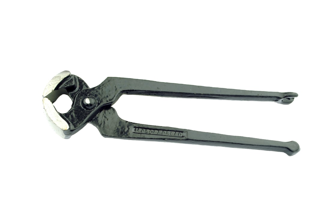 Carpenter Tools 3-Piece Nail Puller Set - Carpenter Pincers, End ...