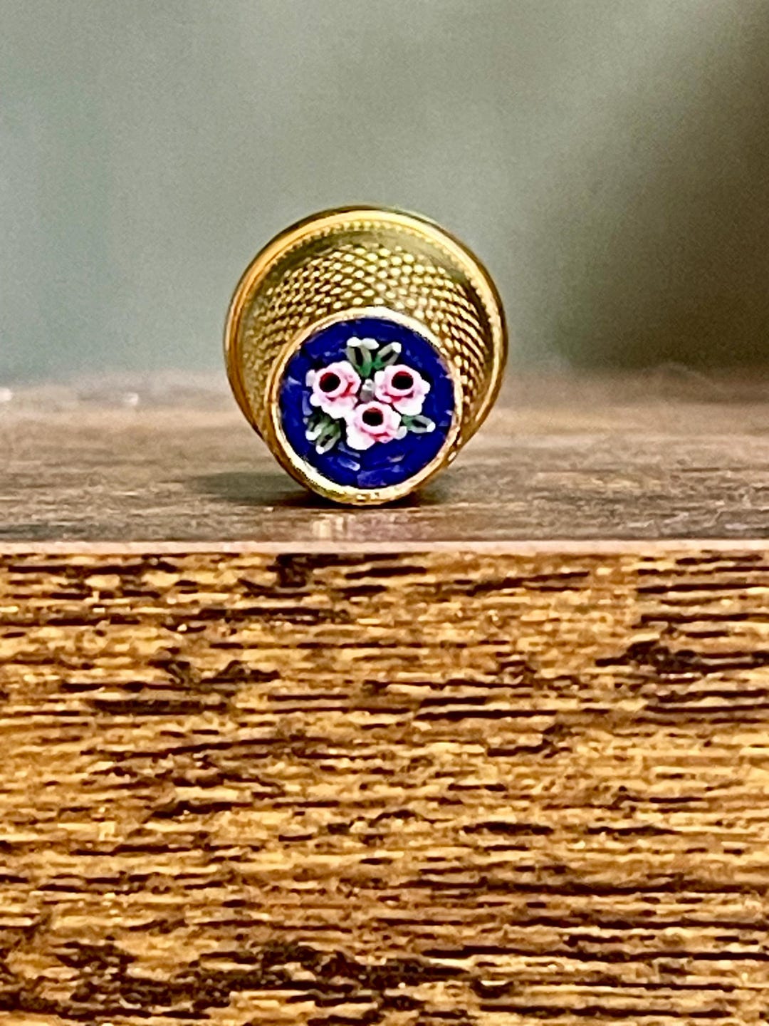Vintage Gold Tone Thimble With Enamel Floral Top Pink Roses on Blue ...