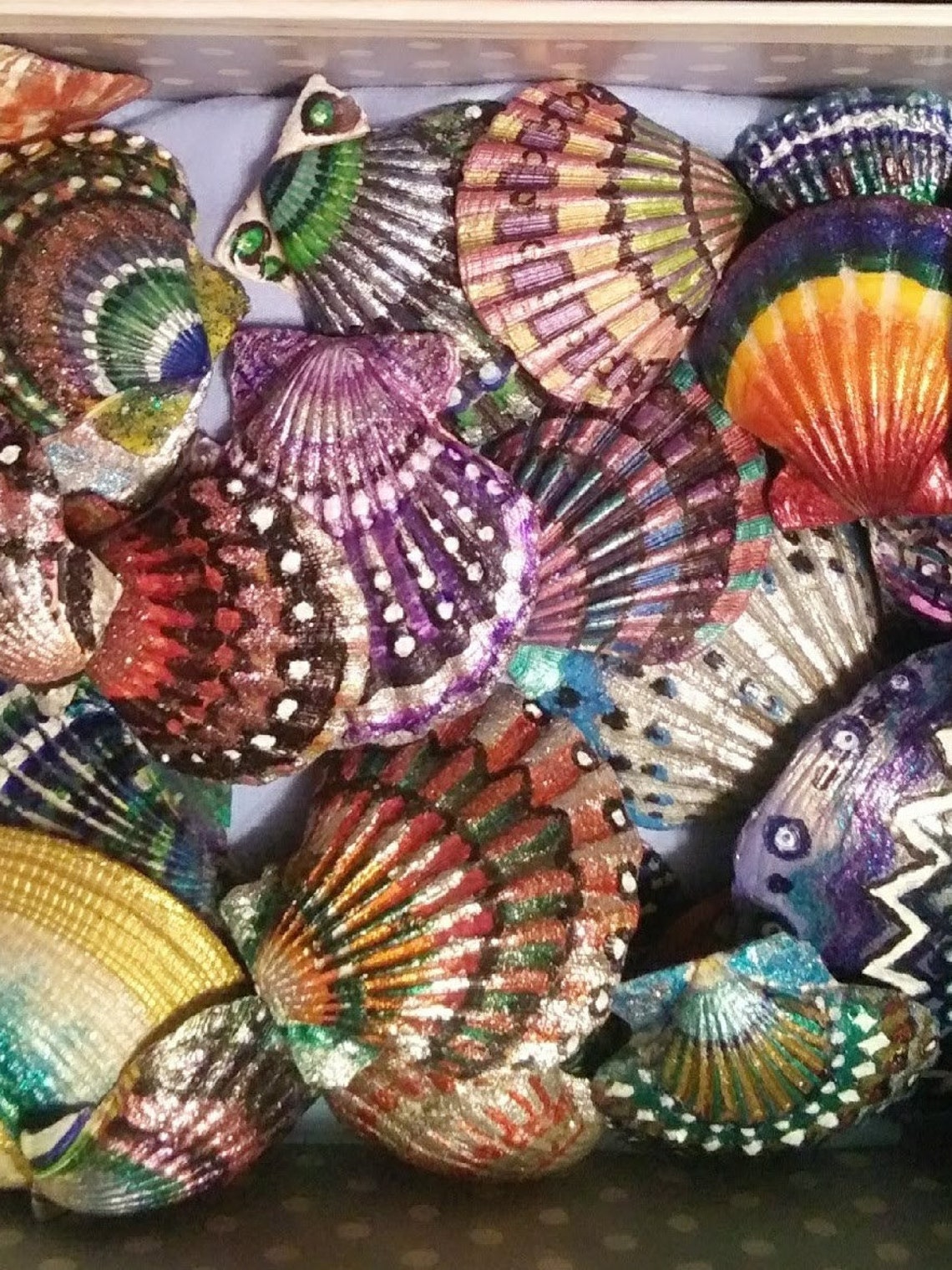 Hand Painted Seashells in Custom Color Theme Lots Hand Painted Shells ...