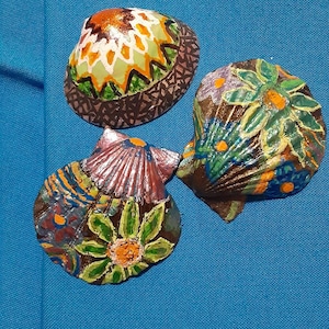 Hand Painted Seashells in Custom Color Theme Lots Hand Painted Shells ...