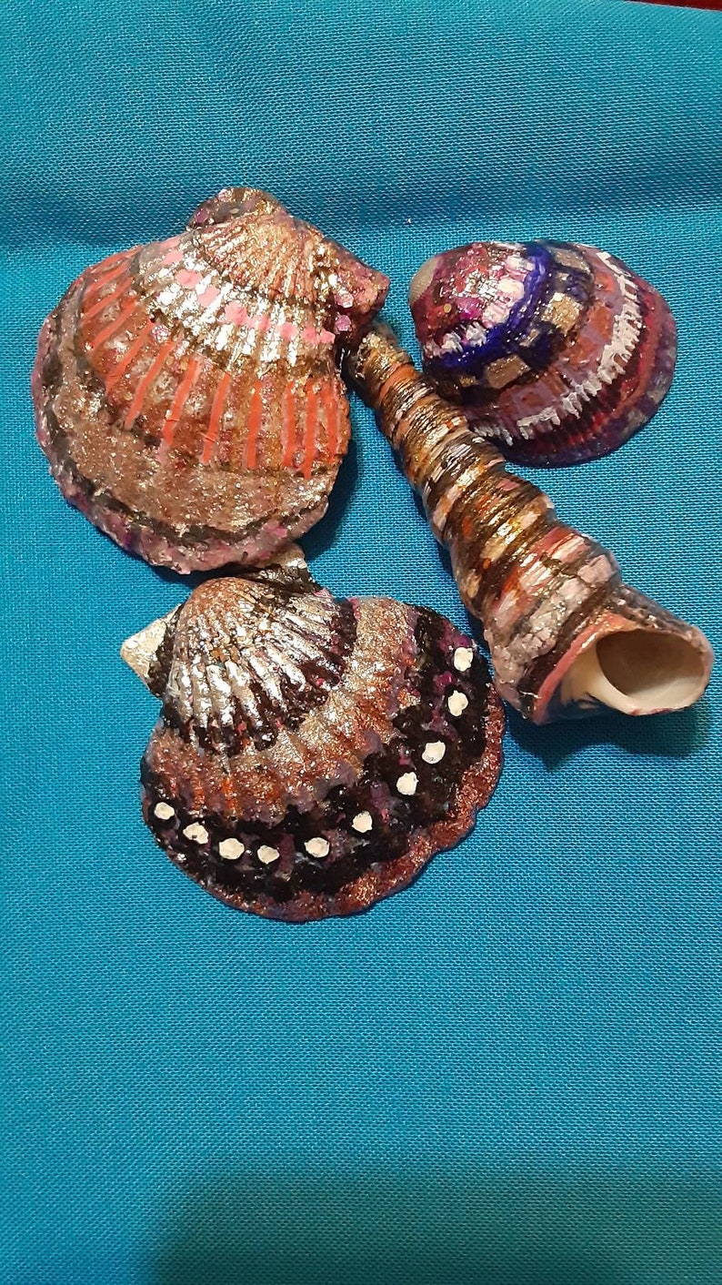 Hand Painted Seashells in Custom Color Theme Lots Hand Painted Shells ...
