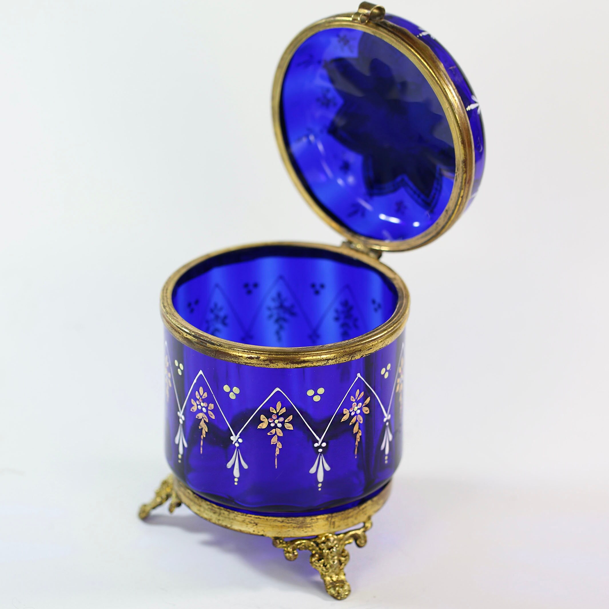 Antique Victorian Royal Blue Art Glass Round Trinket or Jewelry Box ...