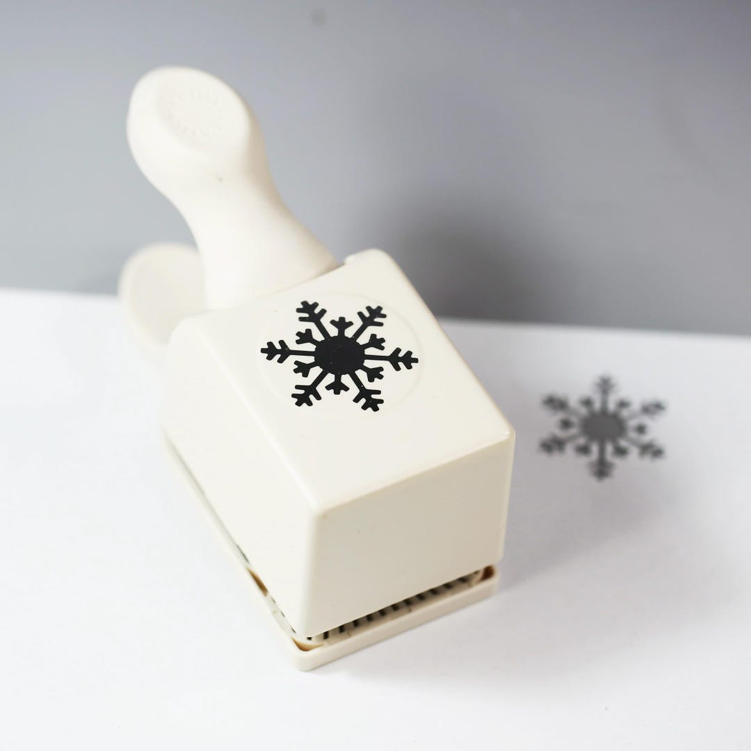 Martha Stewart Craft Border Edge Punch Snow Flake Punch, Scrapbook ...