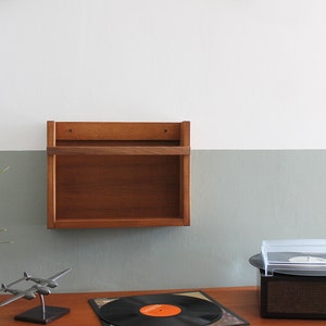 Wall Vinyl Record Shelf. Vinyl Records Storage, Minimalistic Mid ...