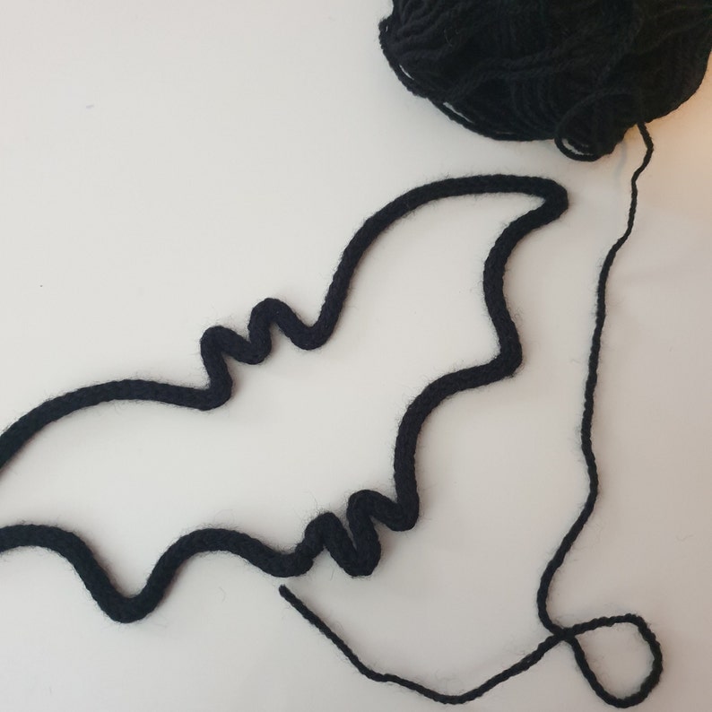 Knitted Wire Halloween Decor Set: Handmade Pumpkin, Ghost, Bat, Witch ...