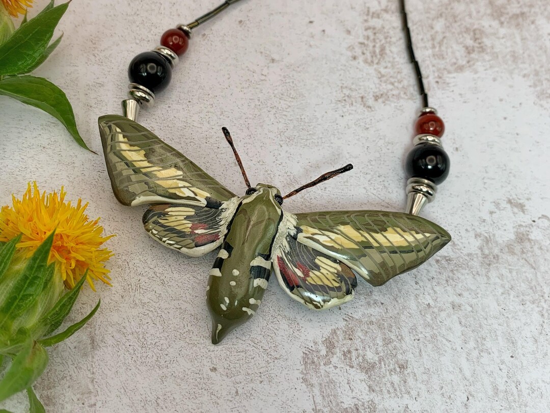 Bedstraw Hawk Moth Necklace - Etsy