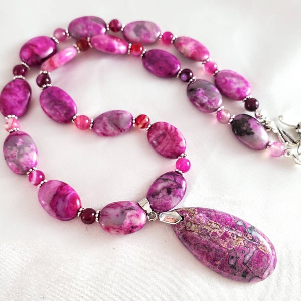 Magenta Necklace - Etsy
