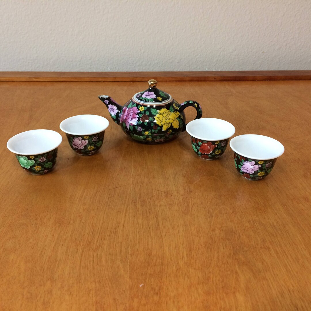 Chinese Tea Set in a Box - Tea Set Includes Teapot With 4 Cups, a Tray ...
