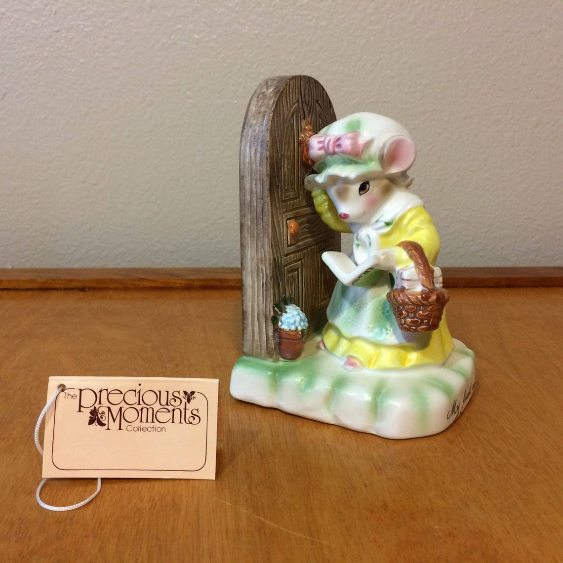 Vintage Mouse Figurine - Selling Avon - Precious Moments "my First Call ...