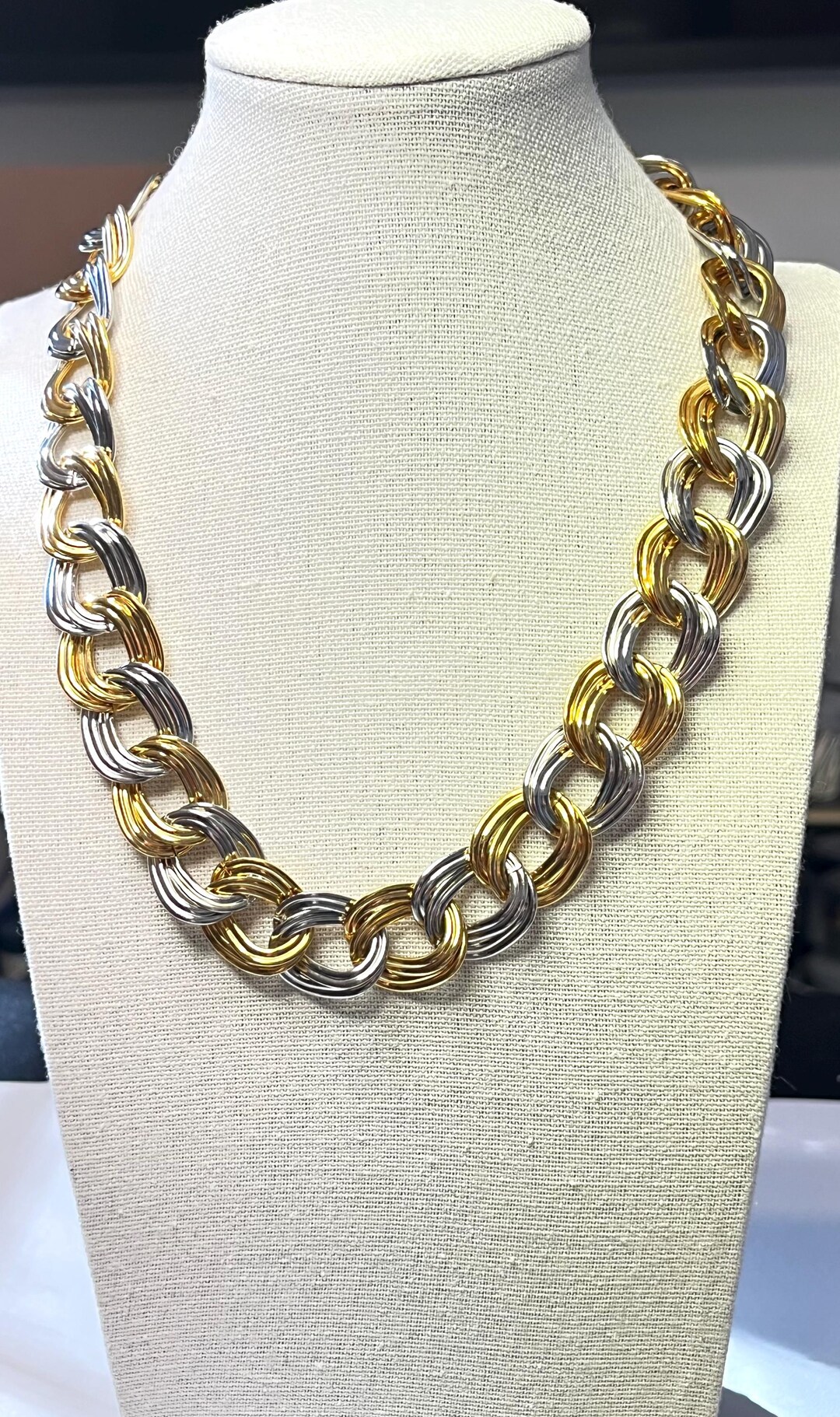 Vintage Two-tone Chunky Curb Link Choker Necklace 18" Silver and Gold ...