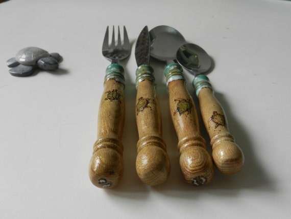 Beach turtle wood silverware art hand painted 1970's | Etsy