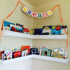 Teacher Gift / Read Sign / Garland / Classroom Decor / Back to School ...