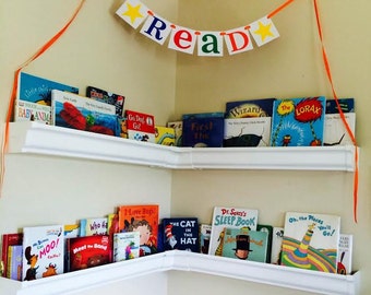 Teacher Gift / Read Sign / Garland / Classroom Decor / Back to | Etsy