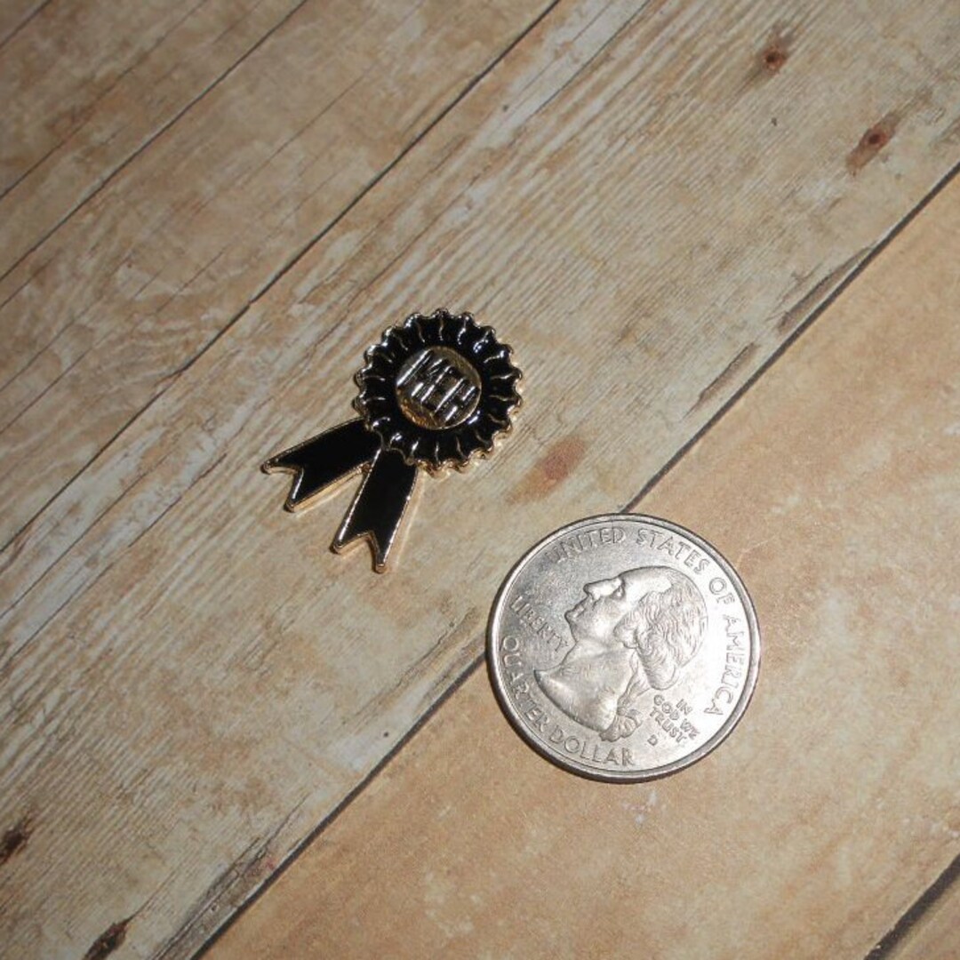 MEH Ribbon Needleminder // Award Ribbon Needle Minder // Gold Ribbon ...