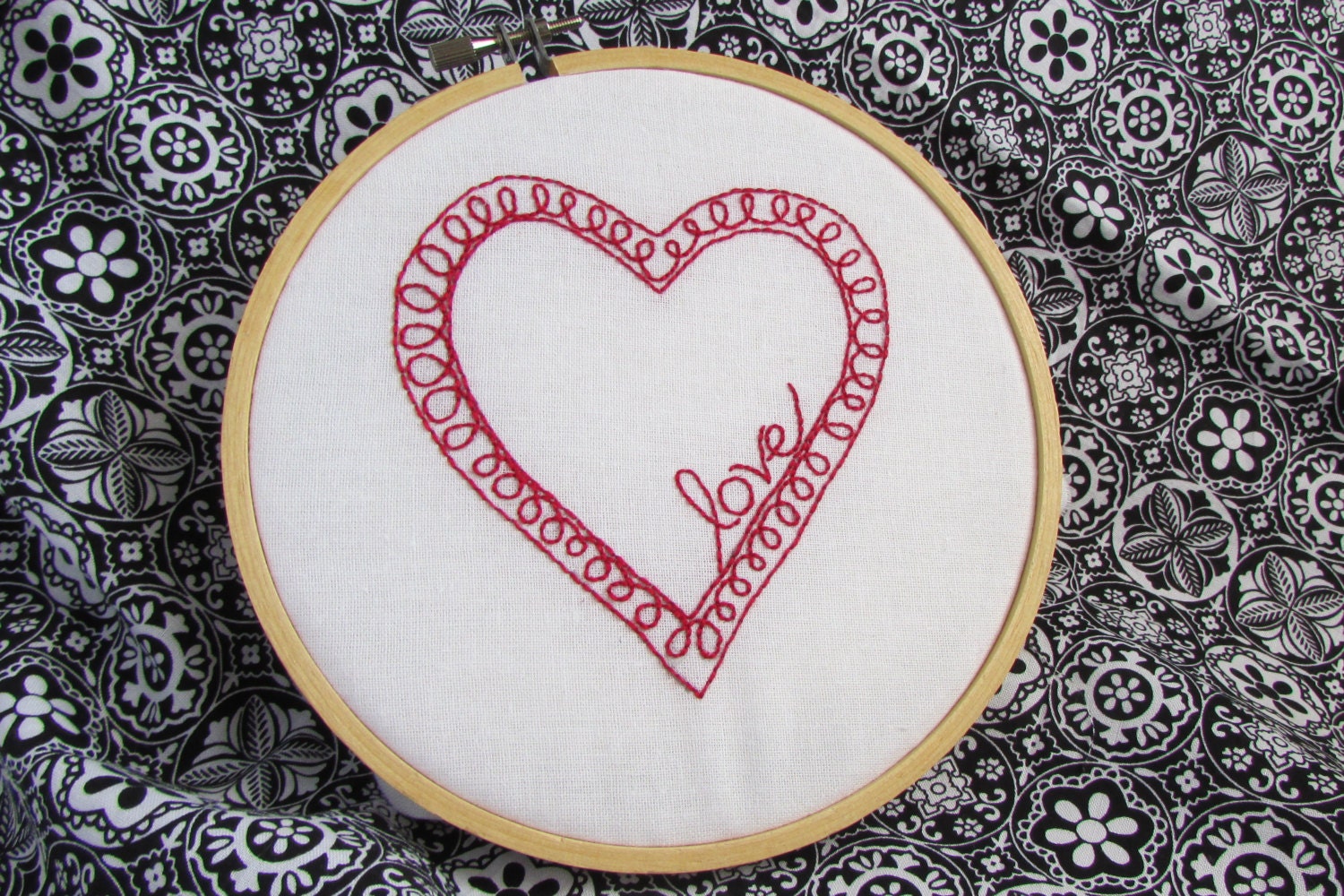 Hand Embroidery Pattern // Love - Etsy