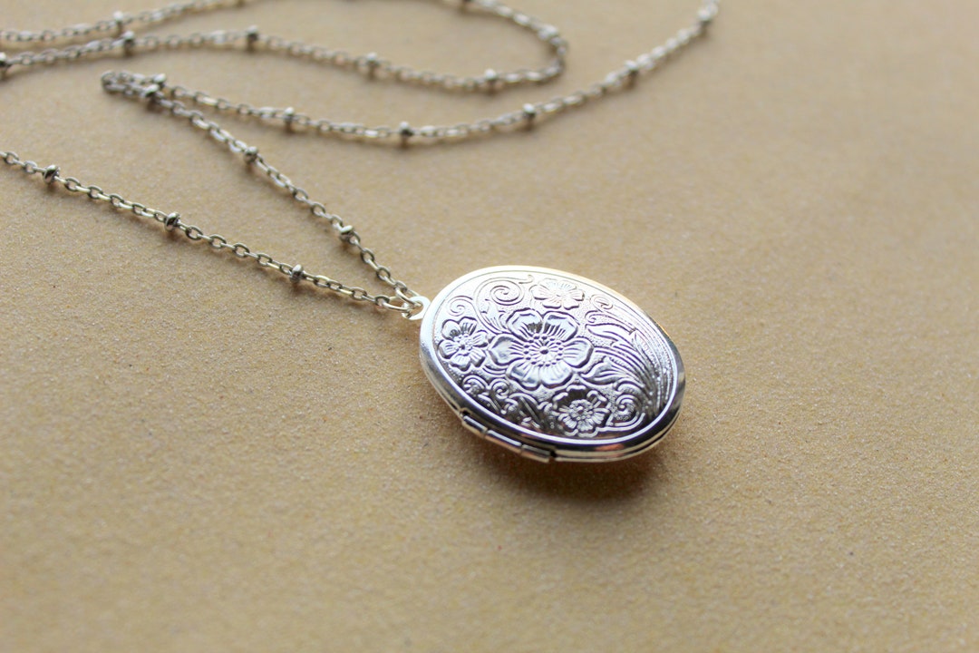 Silver Picture Locket Necklace, Oval Flower Picture Locket, Photo Gift ...
