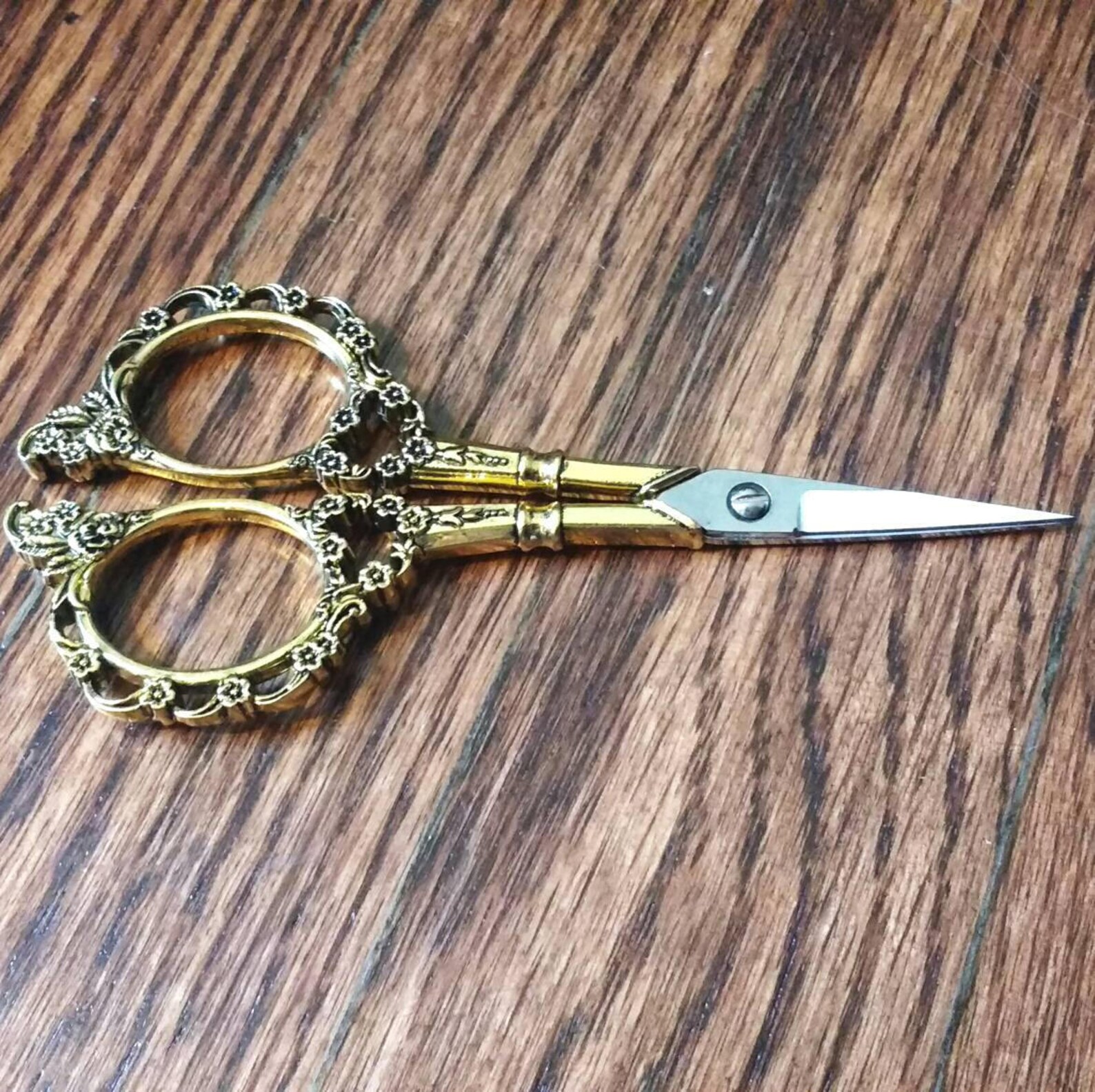Cross Stitch and Embroidery Scissors Antique Victorian Gold | Etsy