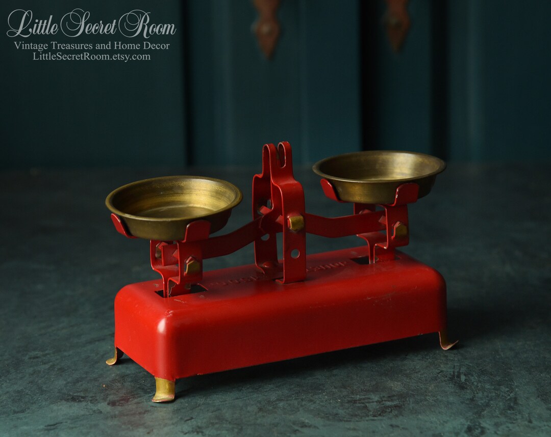 Vintage Small Decorative Weighing Scales, Toy Balance, Red Kids Metal ...
