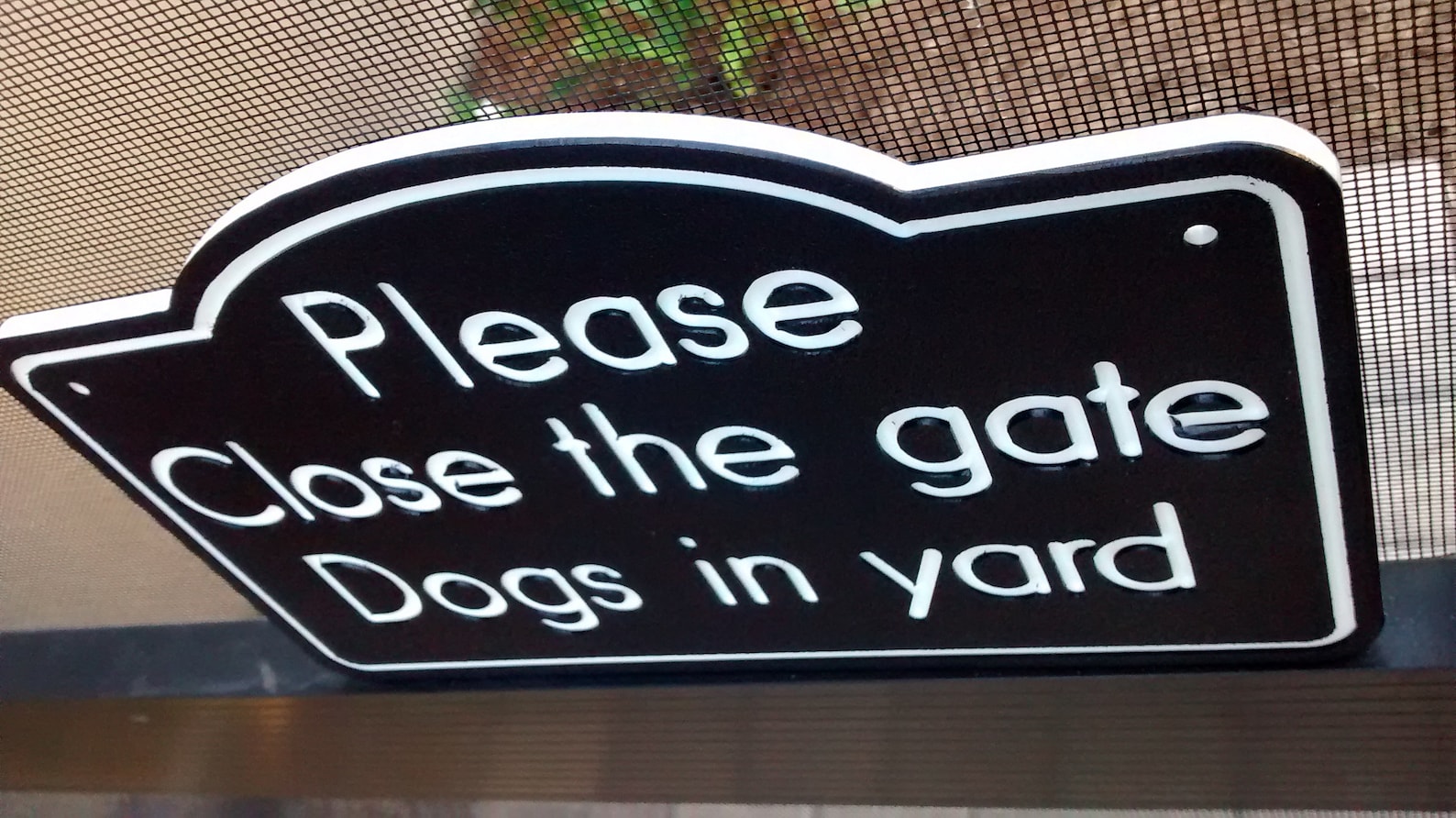 Please Close the Gate Dogs in Yard Gate Closed Sign Dog in - Etsy