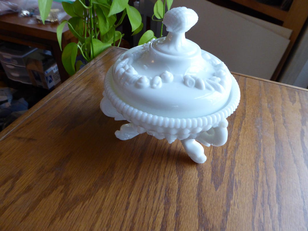 Westmoreland Argonaut Candy Dish Milk Glass Seashell Serpent Dragon 3 ...