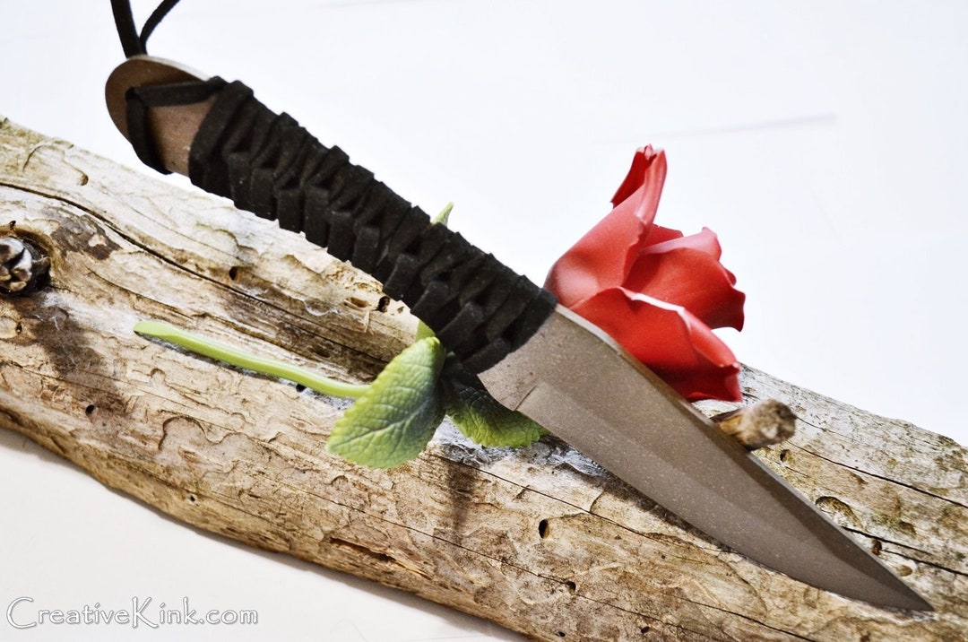 Dagger Gold Leaf, Iron Branch Metallic Gold Steel Knife With Black ...