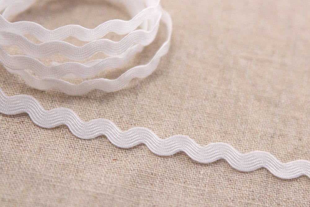 White Ric Rac By The Metre - Polyester Ric Rac Trim - 3/8" Ric Rac ...
