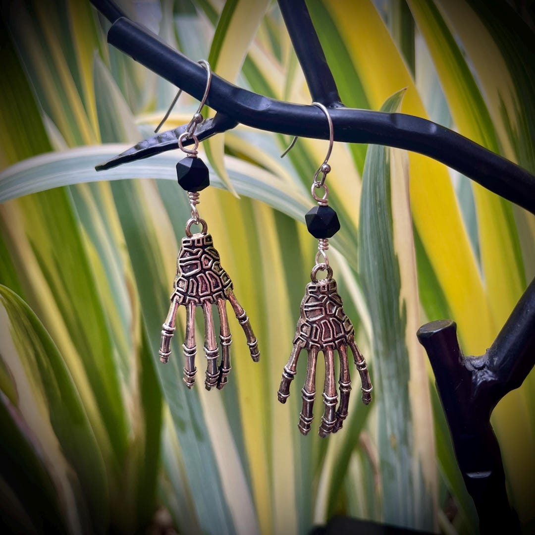 Skeleton Hand and Onyx Earrings ~ Zombie ~ Deathrock ~ Punk ~ Metal ...