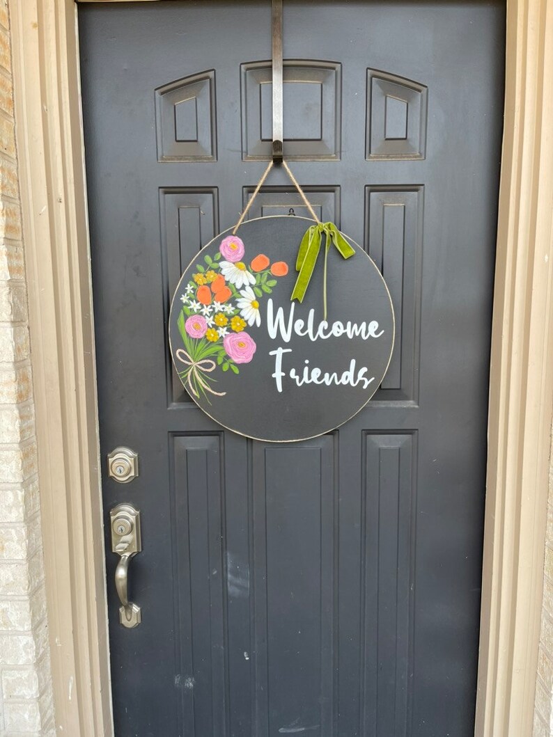 Modern Floral Welcome Friends Door Hanger - Etsy