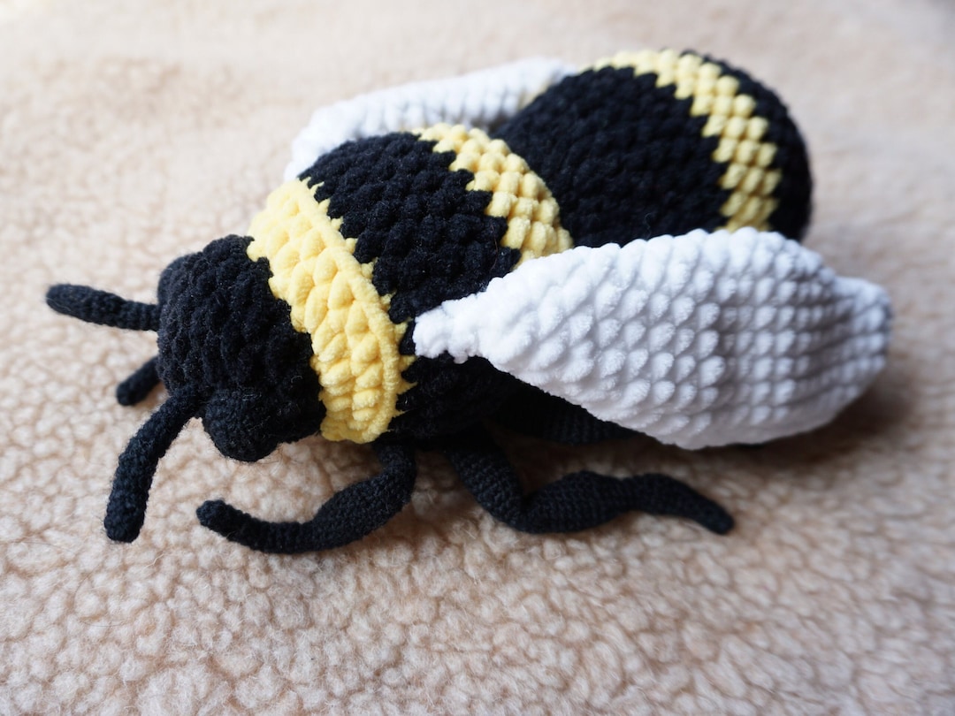 Realistic Bumblebee or Bee Amigurumi Crochet Pattern - Digital Download ...