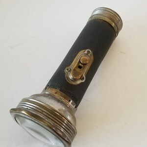 Vintage 1924 Hylite Flashlight, Takes 2 D Cell Batteries That Are Not Included, Ribbed Vulcanite ...