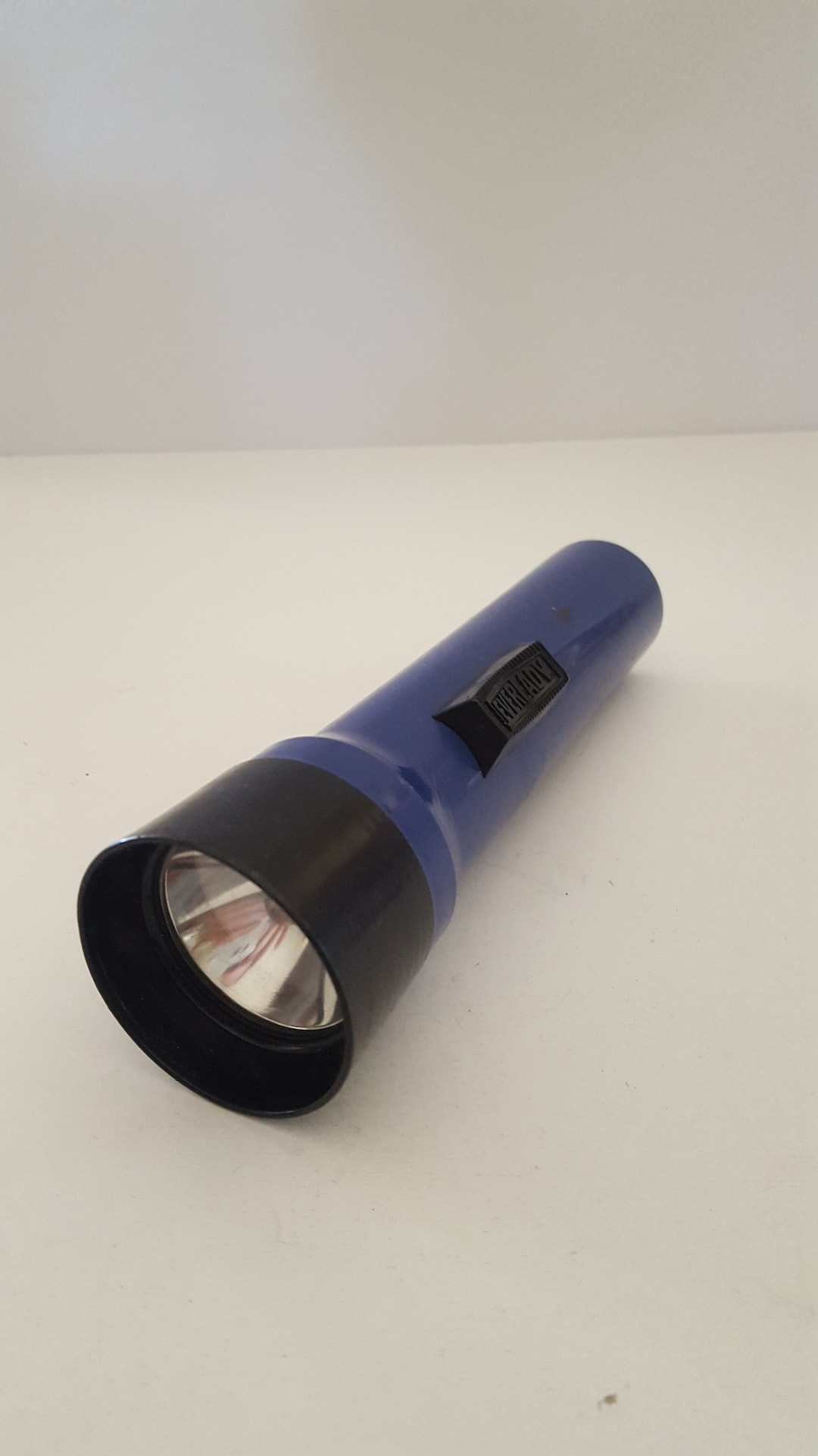 Vintage Circa 1990's Plastic Eveready Working Flashlight - Etsy