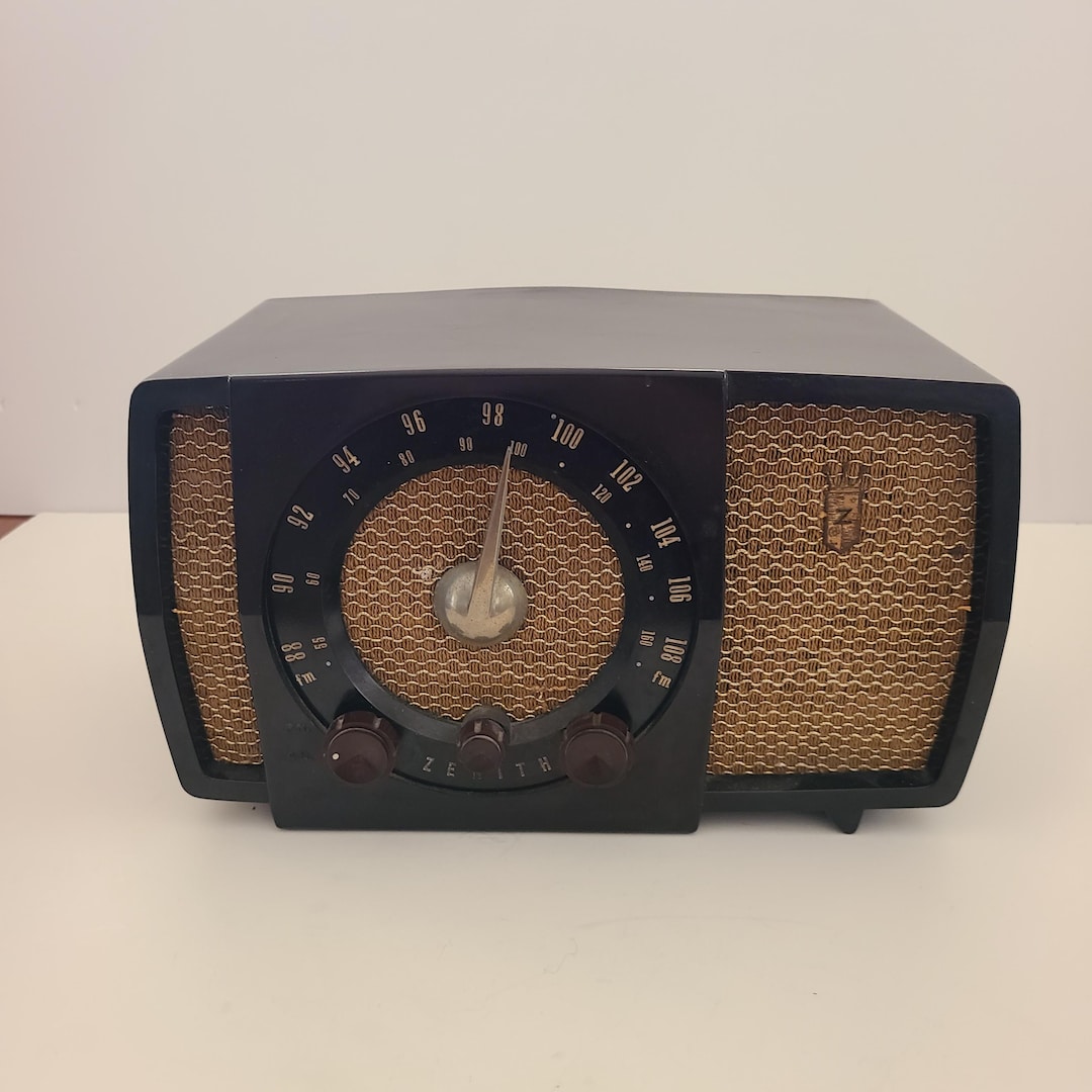 Vintage 1950 Zenith AM/FM Tube Radio - Brown Bakelite Case - Etsy