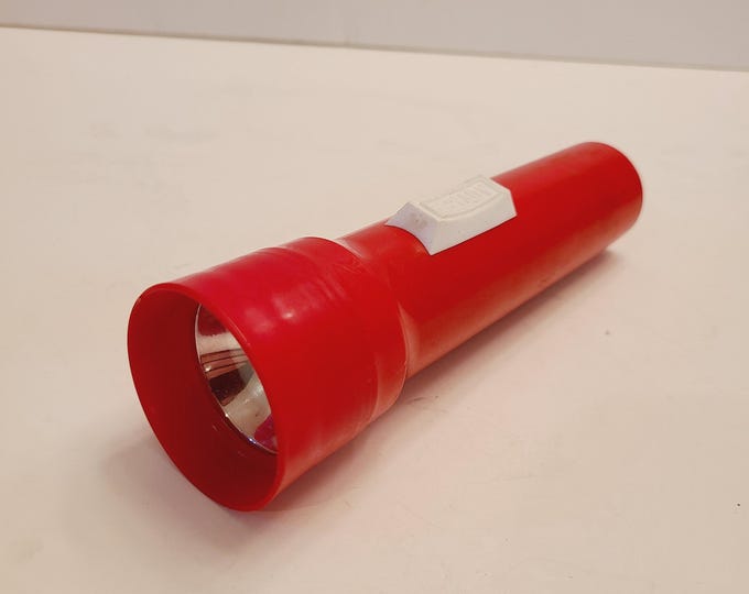 Vintage Circa 1990's Plastic Eveready Working Flashlight, Takes 2 D ...